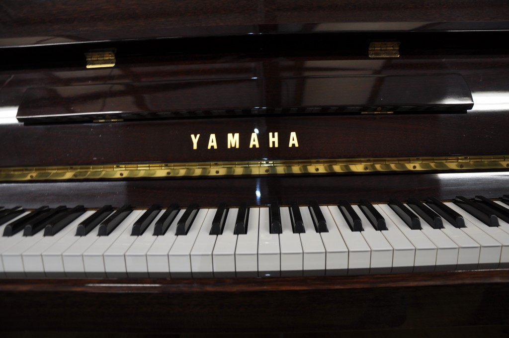 Welcome to Yorkshire Pianos – Yamaha M110 Polished mahogany